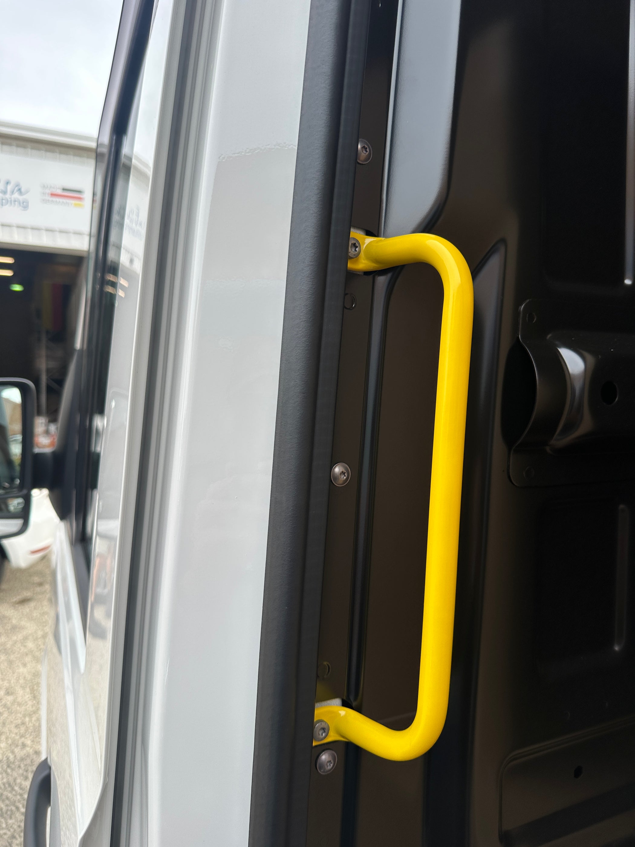 VW Crafter B-Pillar LHS Sliding Door Grab Handle (MY18 onwards ...