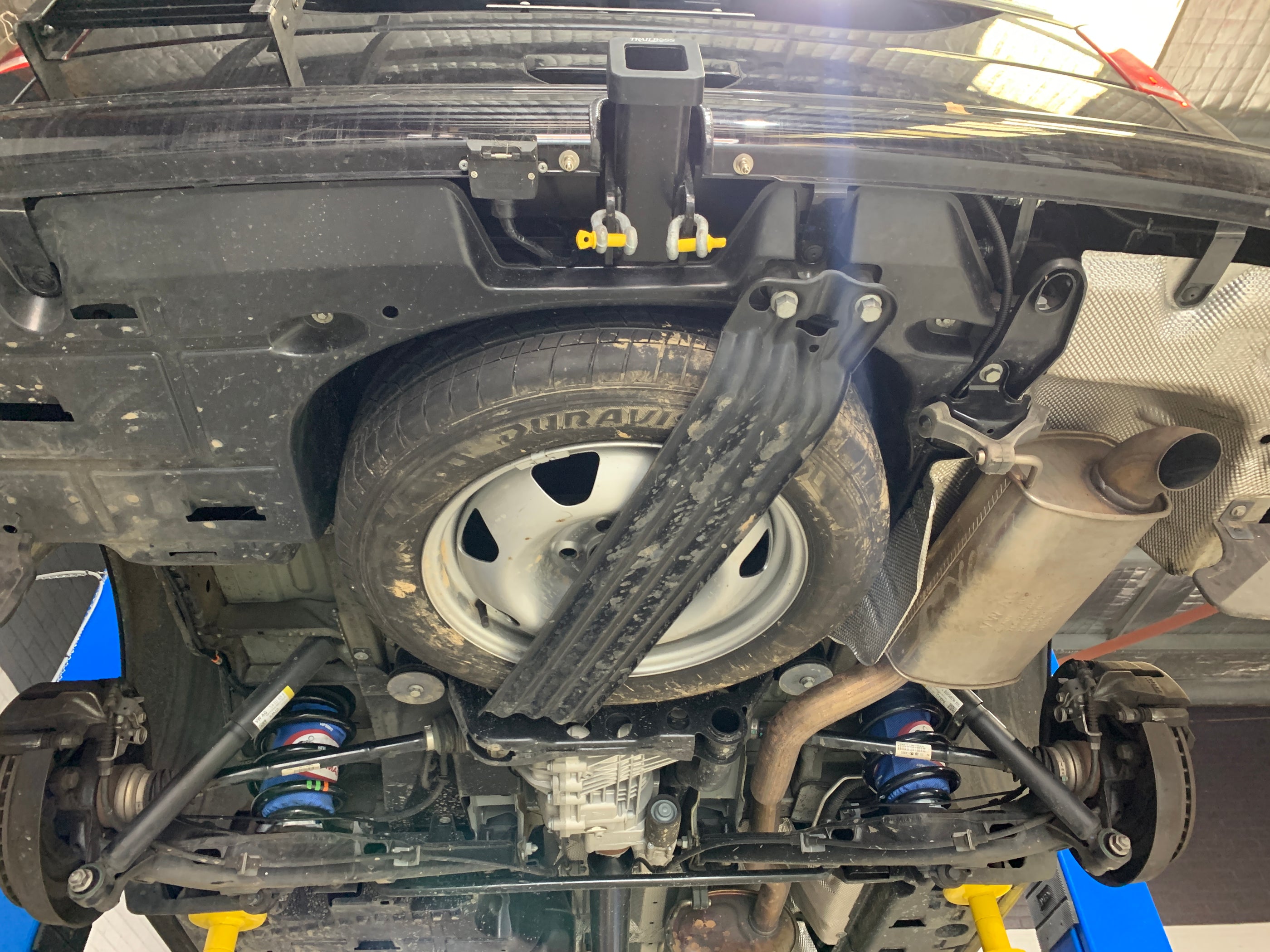 AIR SUSPENSION REAR HELPER KIT — KombiLife Australia