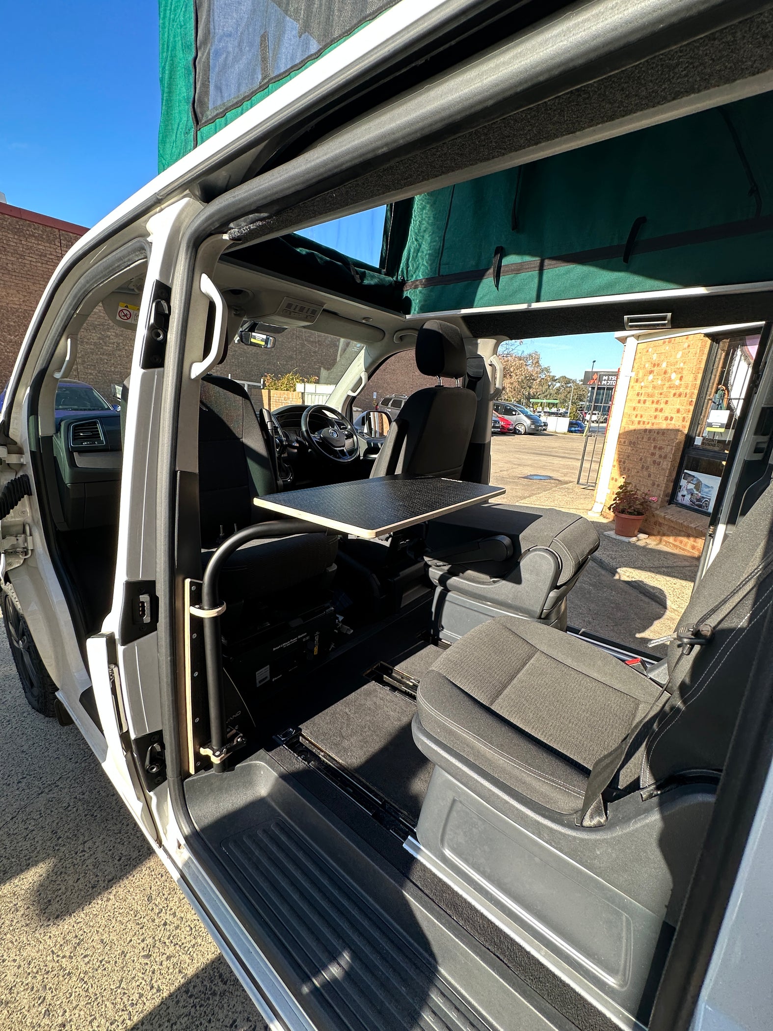 Ovano – Swing-Out Table — KombiLife Australia