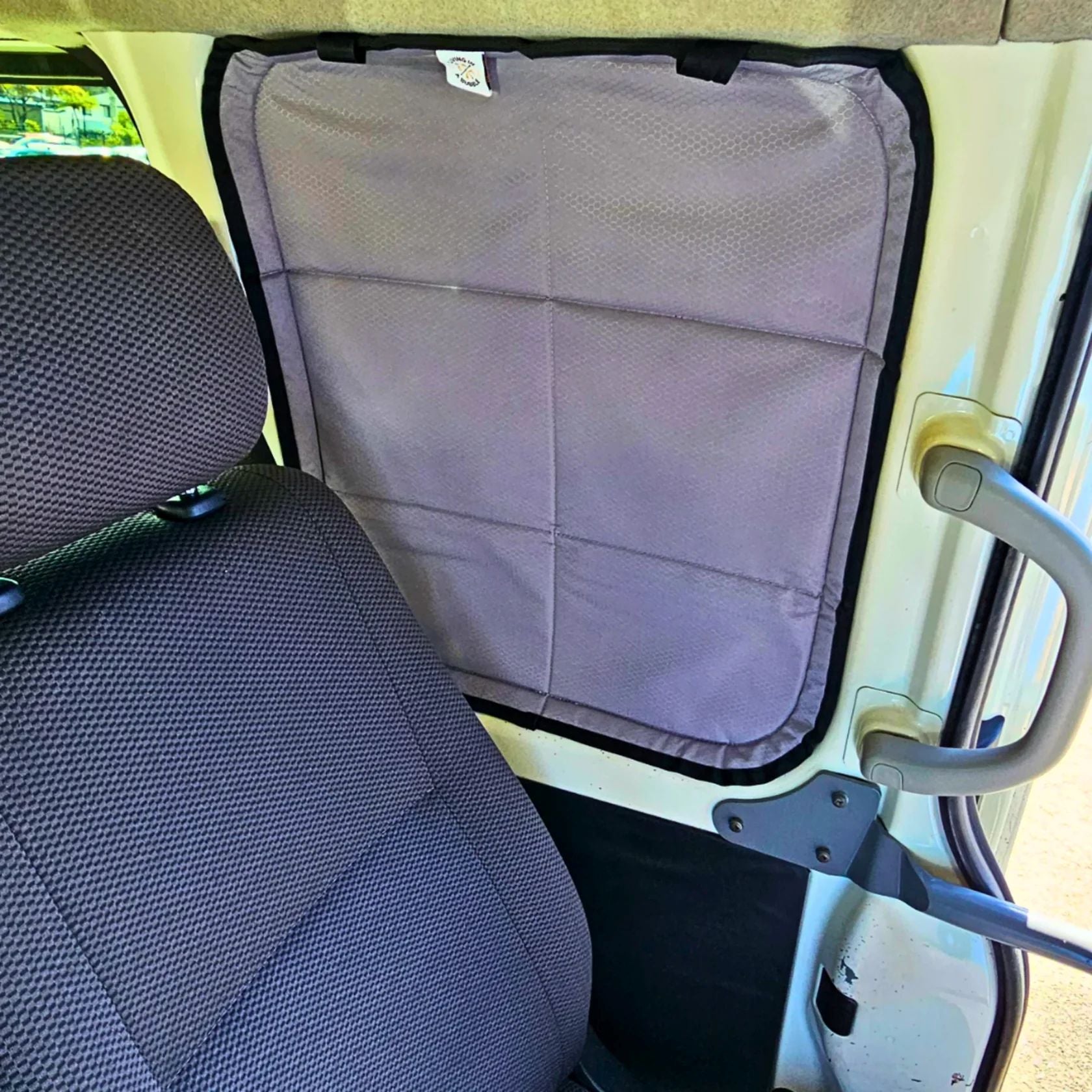 Living in a Bubble Toyota Hiace H200 Thermomat - Middle Side Window ...