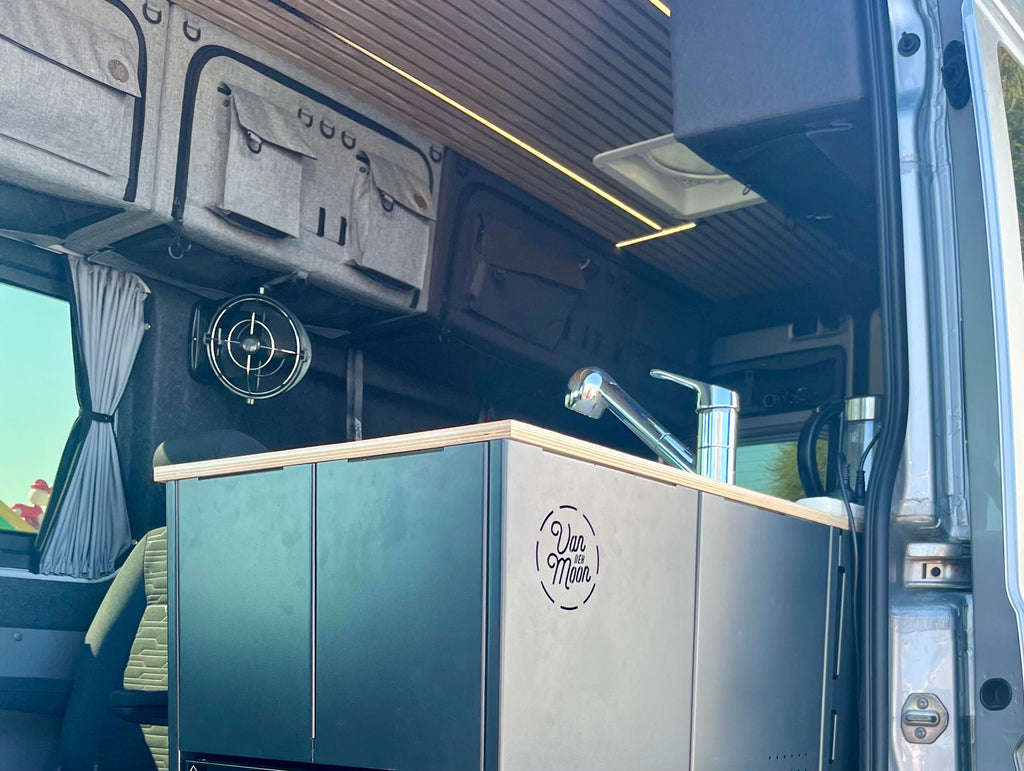 Van der Moon — KombiLife Australia