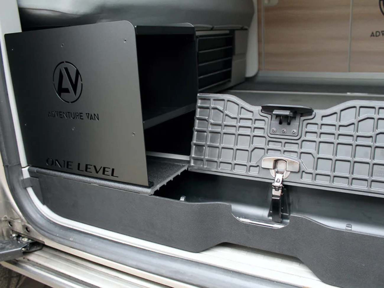 VW Multivan & California OneLevel step insert including Shoe Rack T5-T ...
