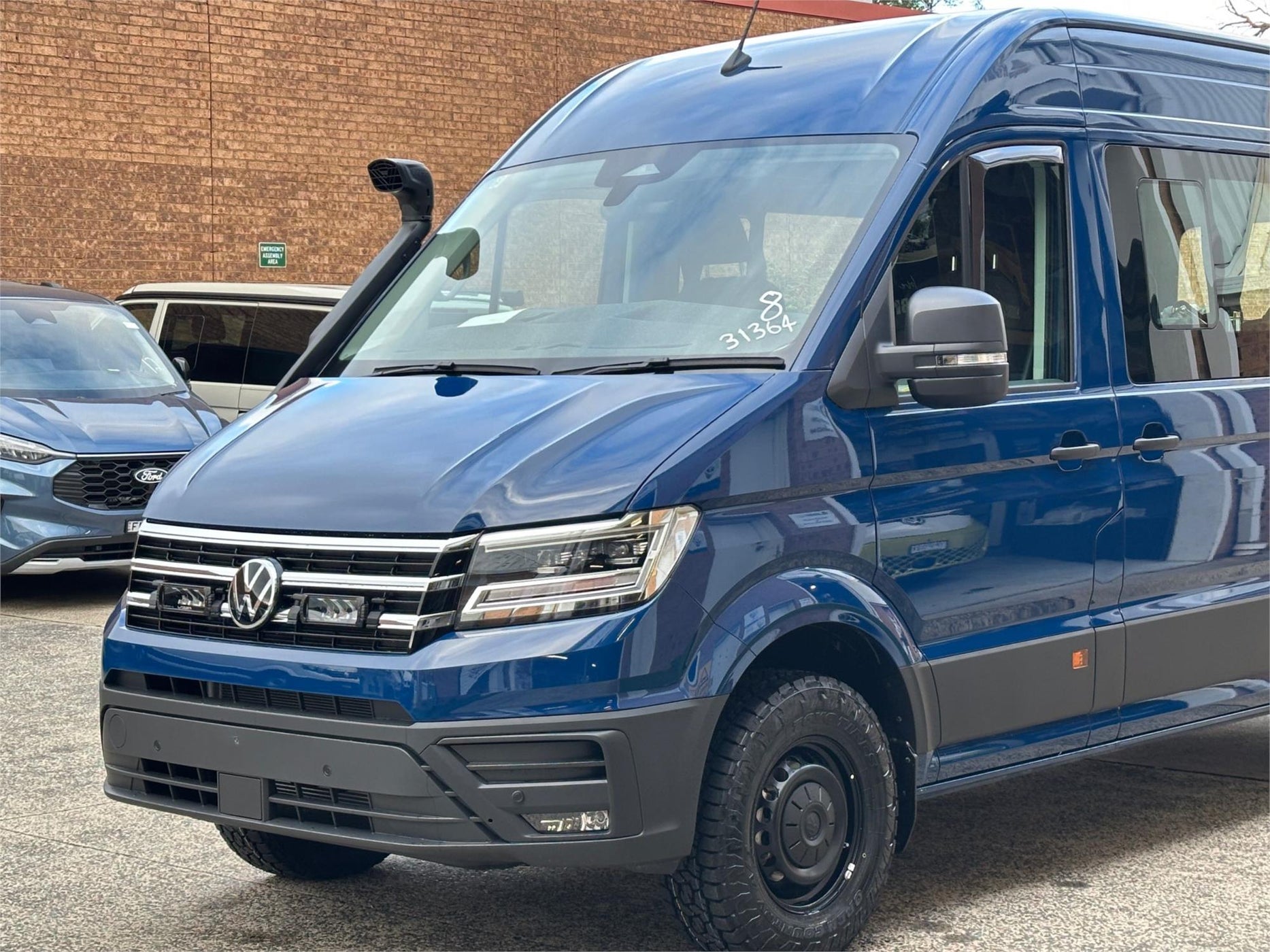 2025 VW CRAFTER 35 TDI410 MWB 4MOTION 3.88t - DEEP OCEAN BLUE - [NEW ...