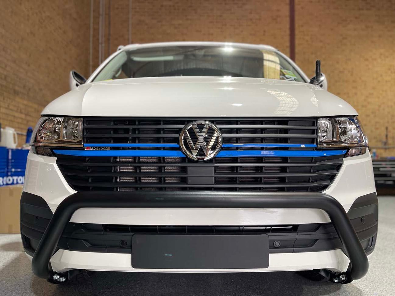 VW Transporter T6.1 – Trim Strip Set – Upper Grille - NEW COLOURS AVAI ...