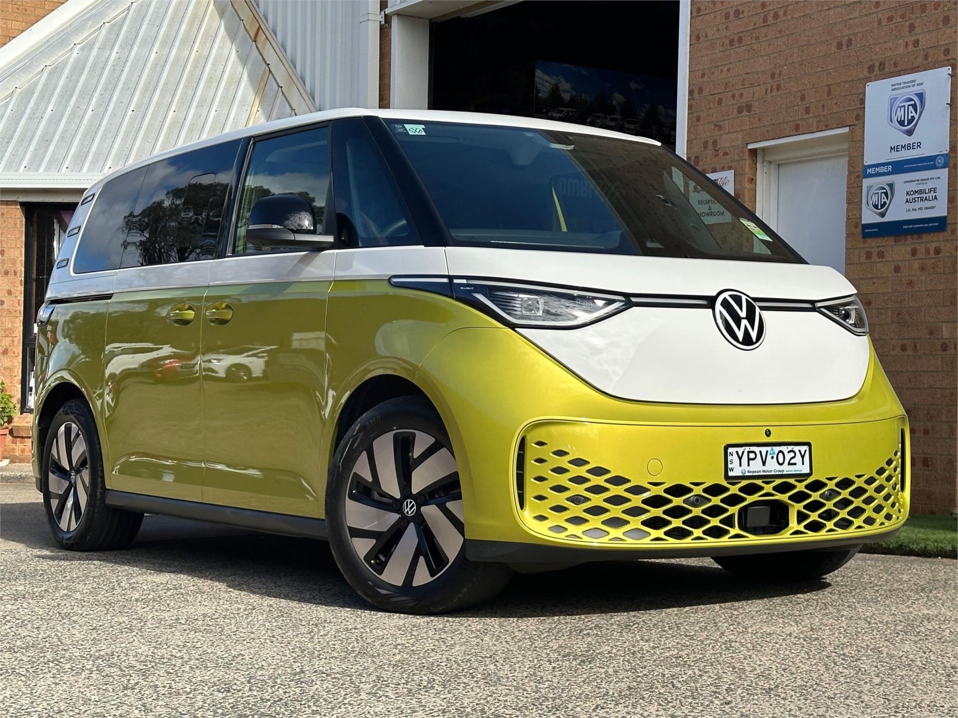 2025 VOLKSWAGEN ID BUZZ PRO SWB CANDY WHITE/POMELO YELLOW CAMPER - [DE ...