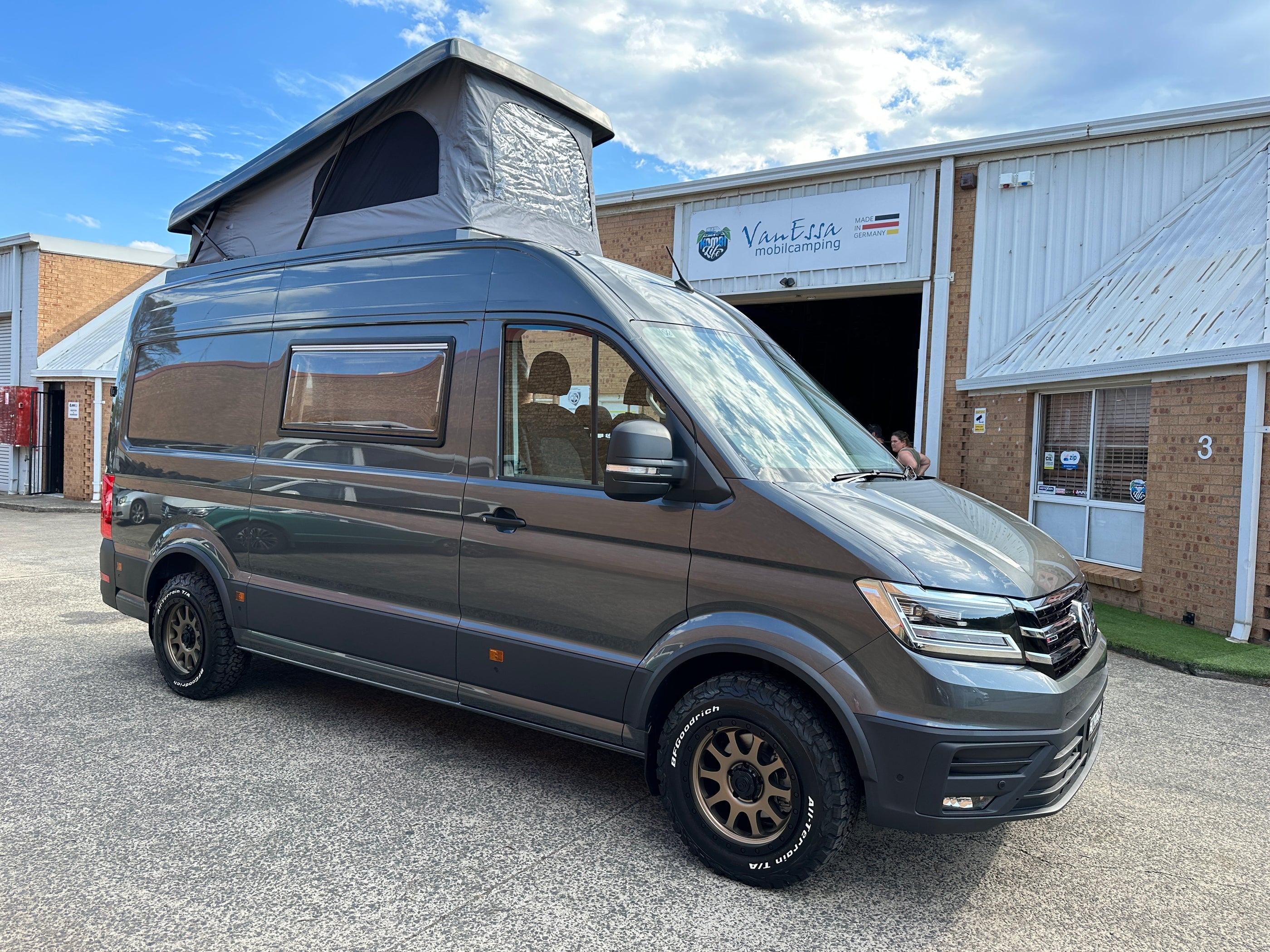 HURRICANE - Alloy Wheel for VW Crafter - Satin Black - 17x9 - 12U30P ...