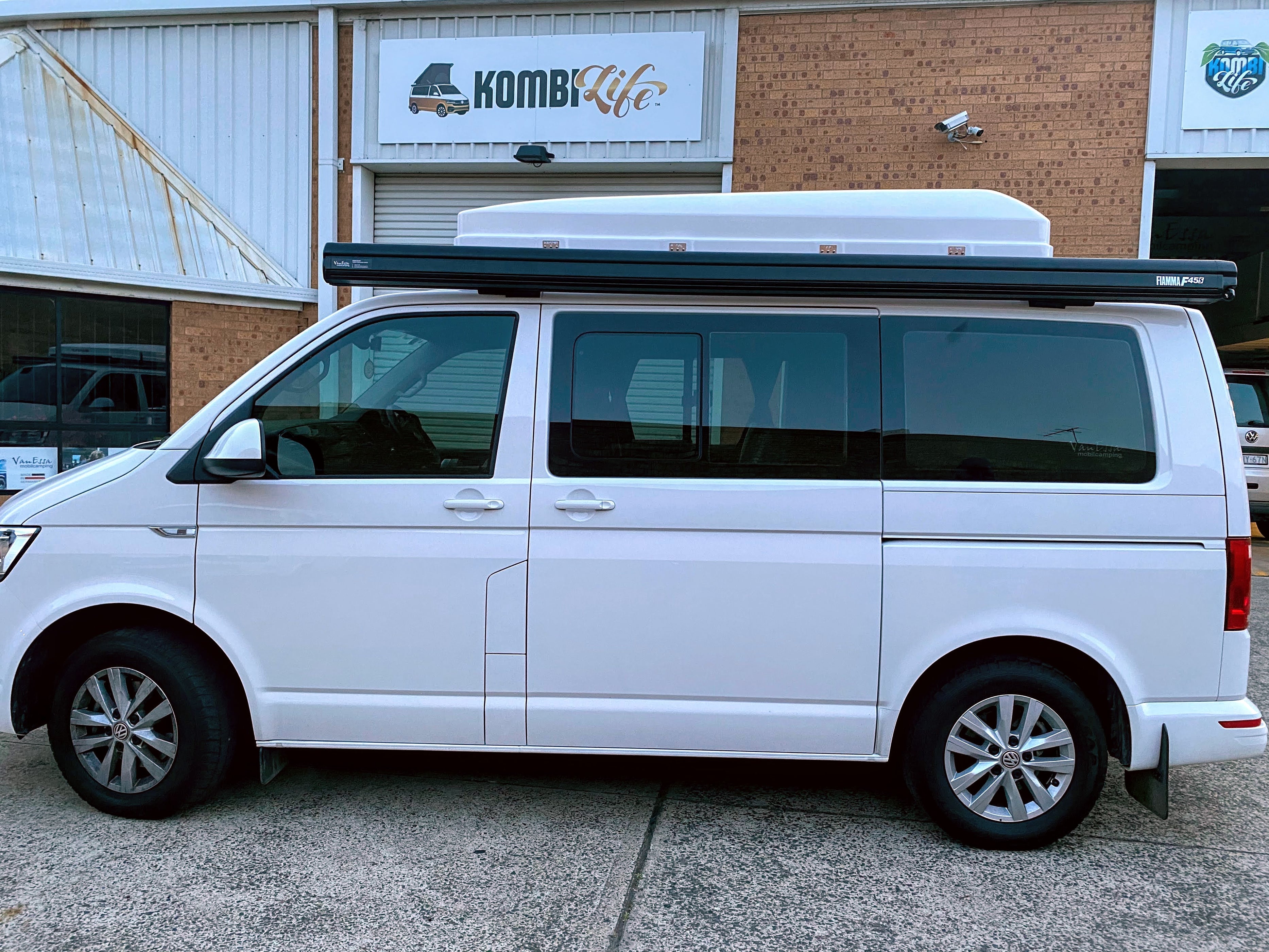 Fiamma F45s 3.0m wind-out Cassette Awning for SWB/LWB Multivan, Transp ...