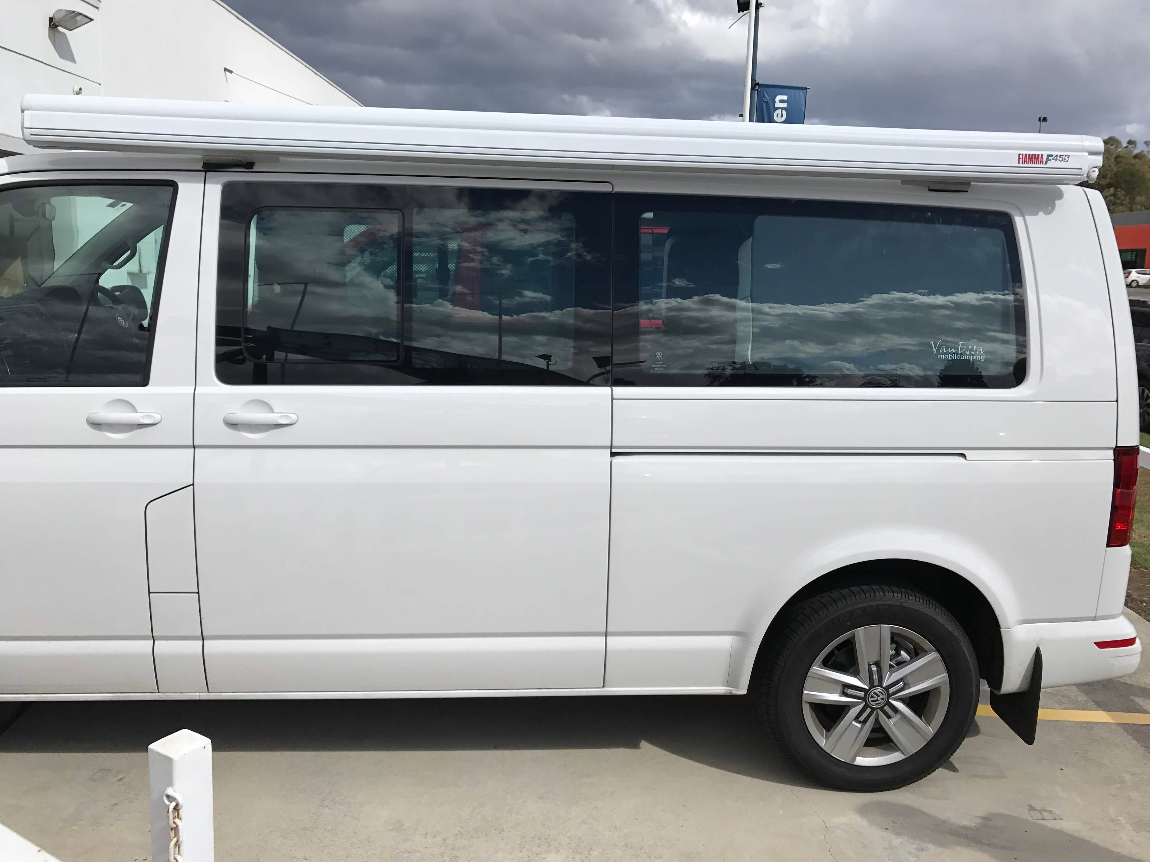 Fiamma F45s 3.0m wind-out Cassette Awning for SWB/LWB Multivan, Transp ...