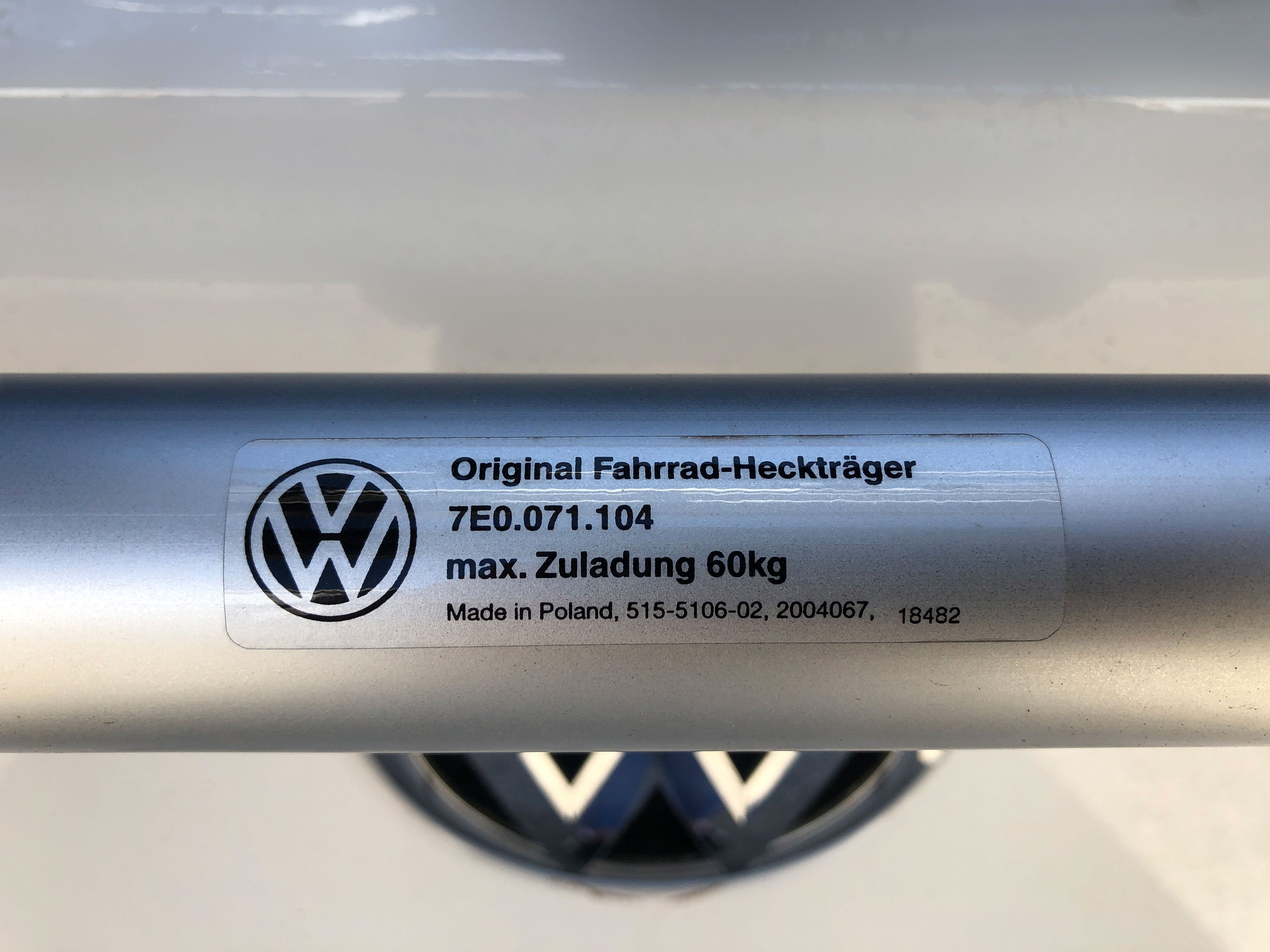 Original T6 Bike Rack from VW - 4 bikes - Genuine Volkswagen 7E0.071.1 ...