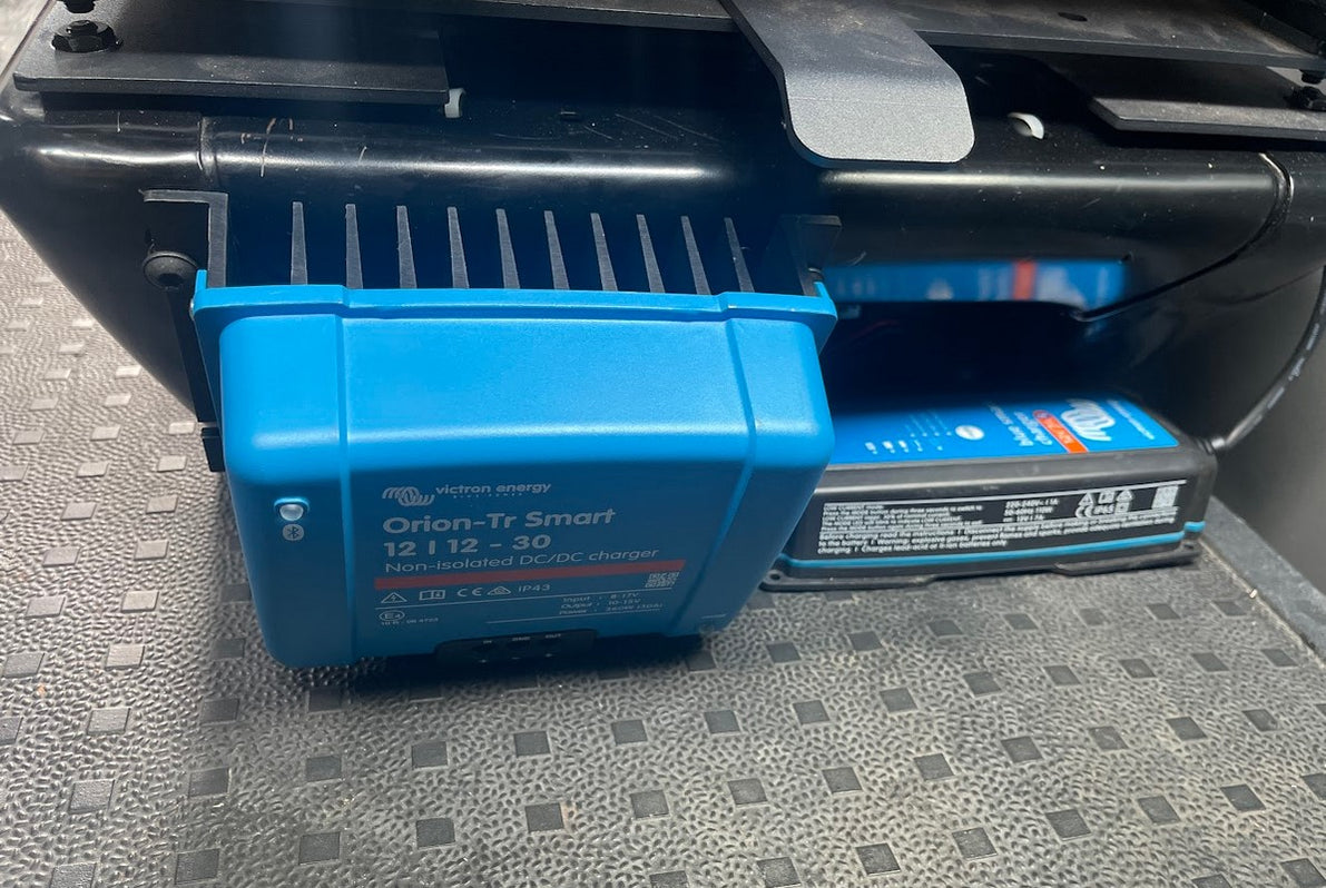 Orion-Tr Smart 12/12-30A (360W) Non-isolated DC-DC Lithium charger wit — KombiLife Australia