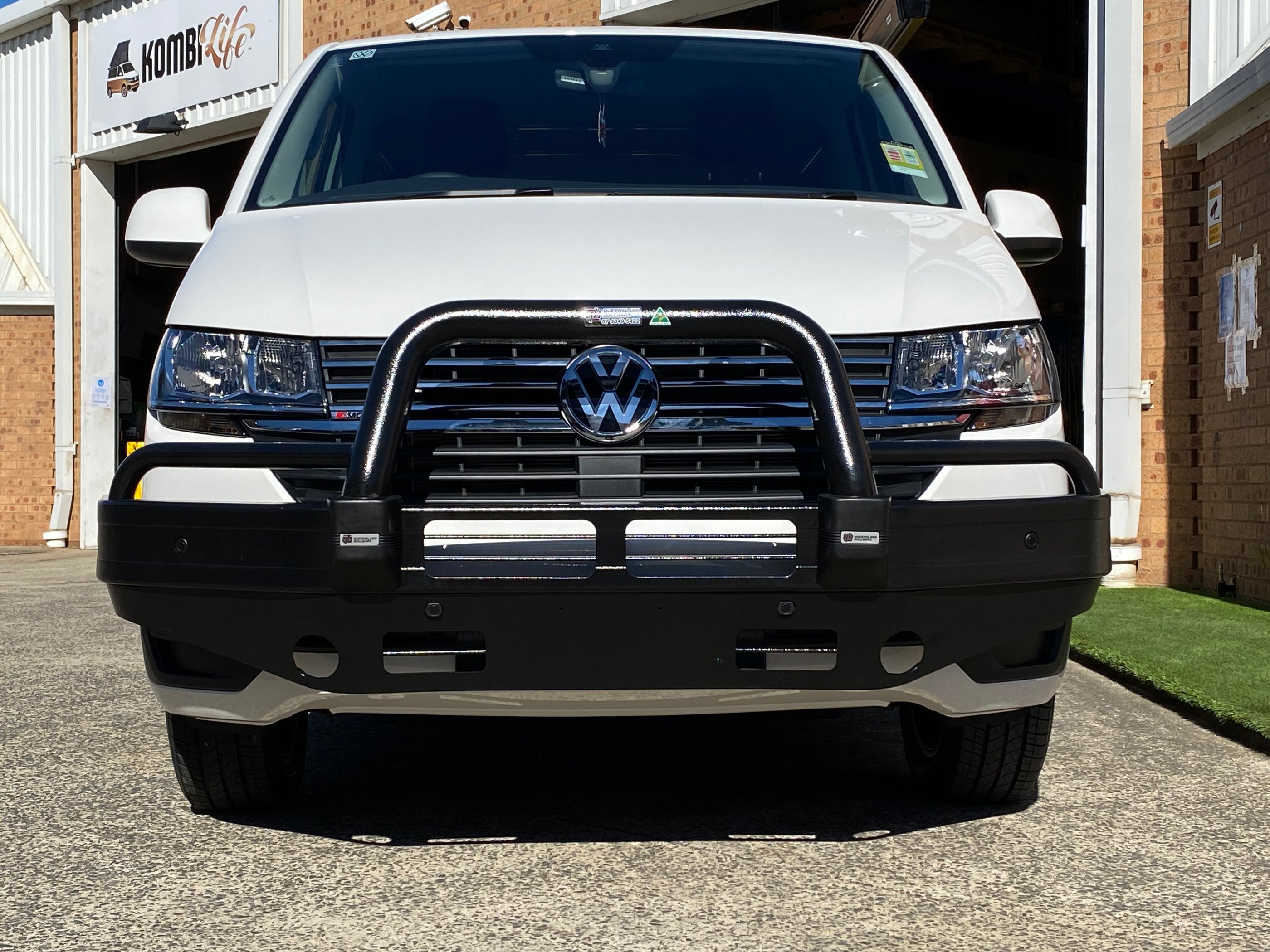 Aero Bumper Bullbar for VW T6.1 MULTIVAN, CALIFORNIA & TRANSPORTER (Bu ...